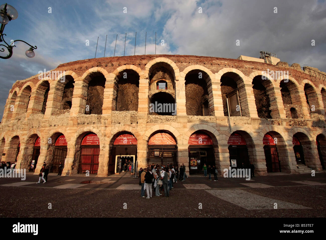 Arena di verona hi-res stock photography and images - Alamy