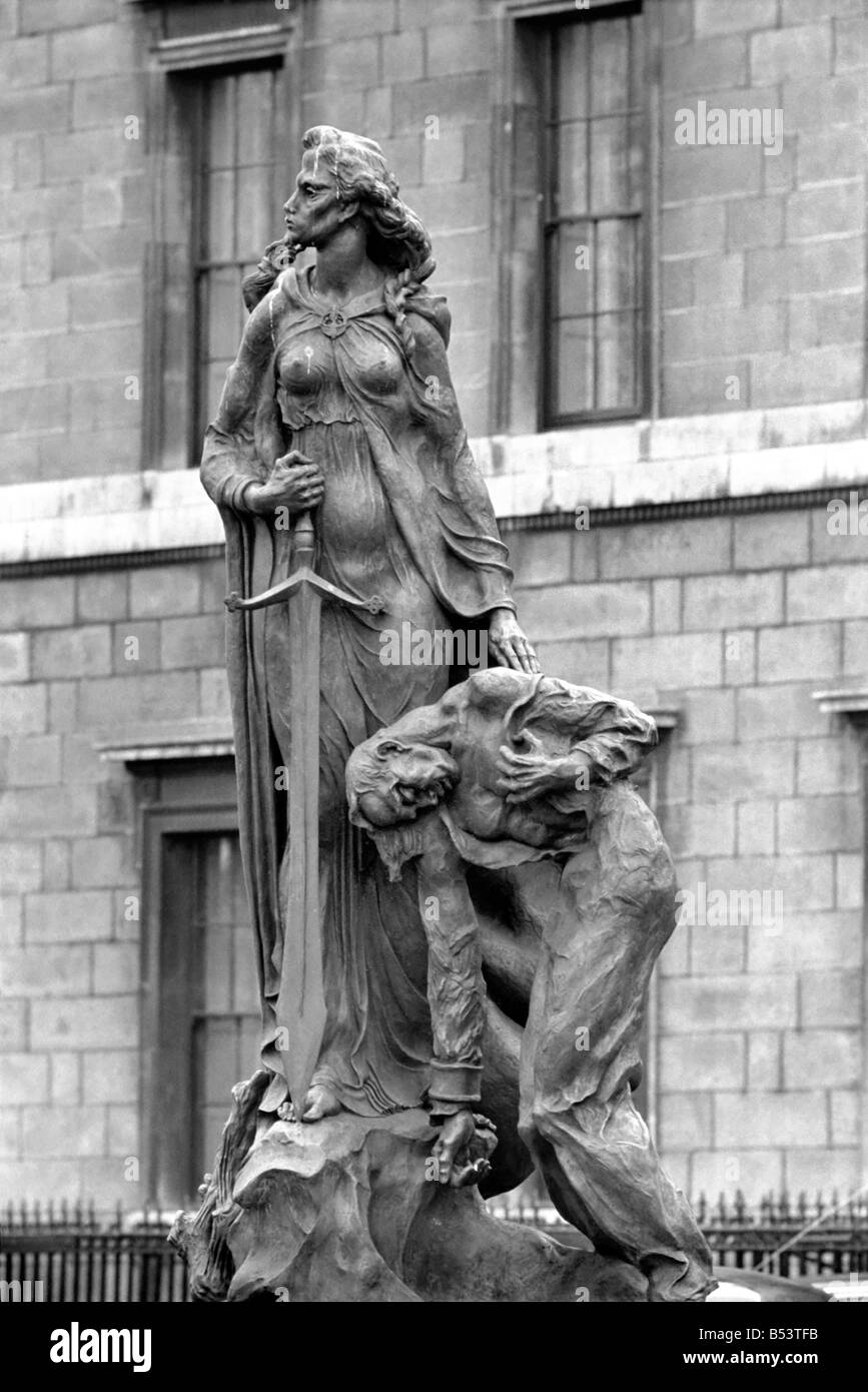 Republic of Ireland. Statues and architecture in the city of Dublin ...