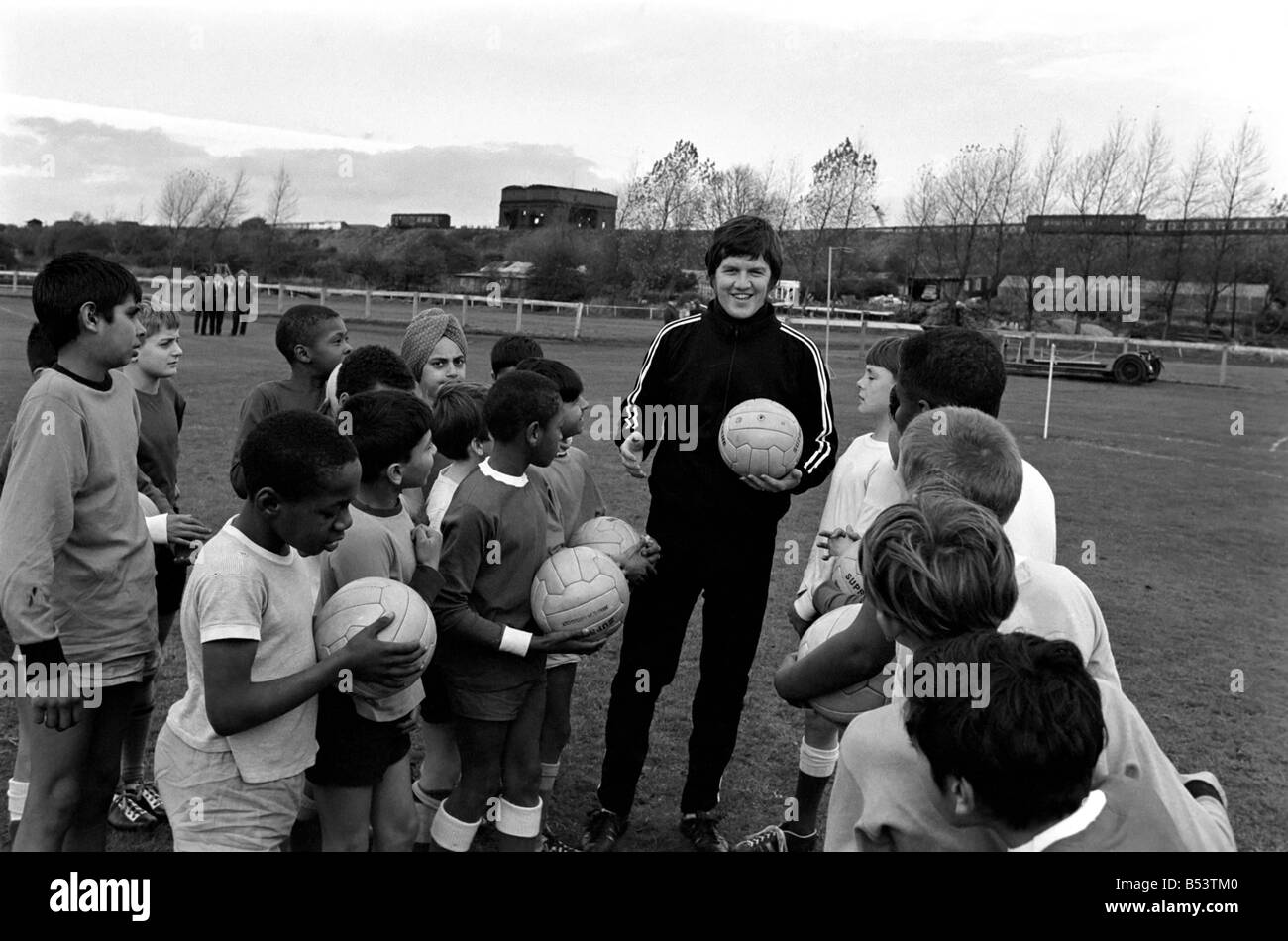 Sport Football. Former player Peter Knowles coaching schoolboys in ...