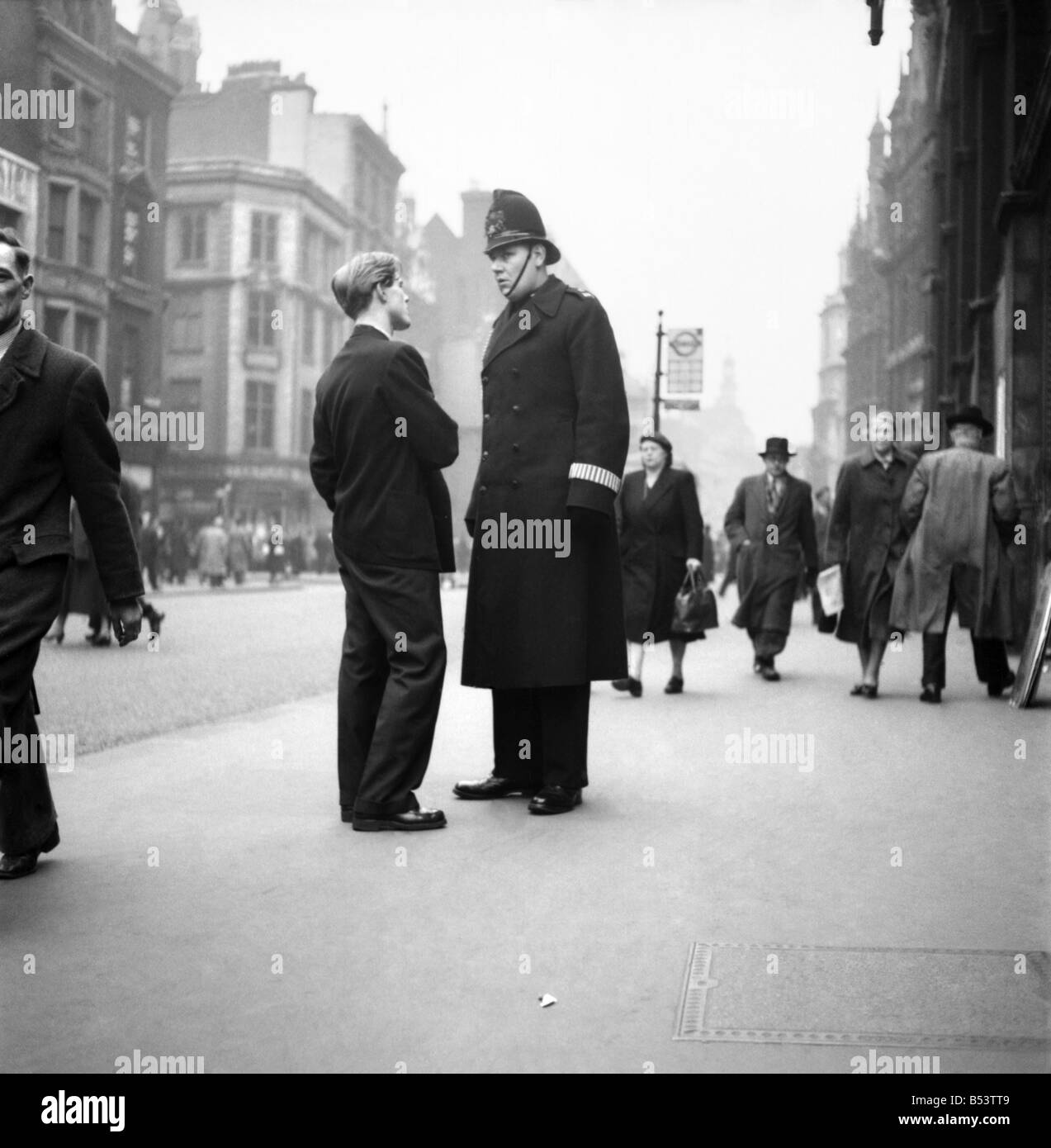 London police 1950s hi-res stock photography and images - Alamy