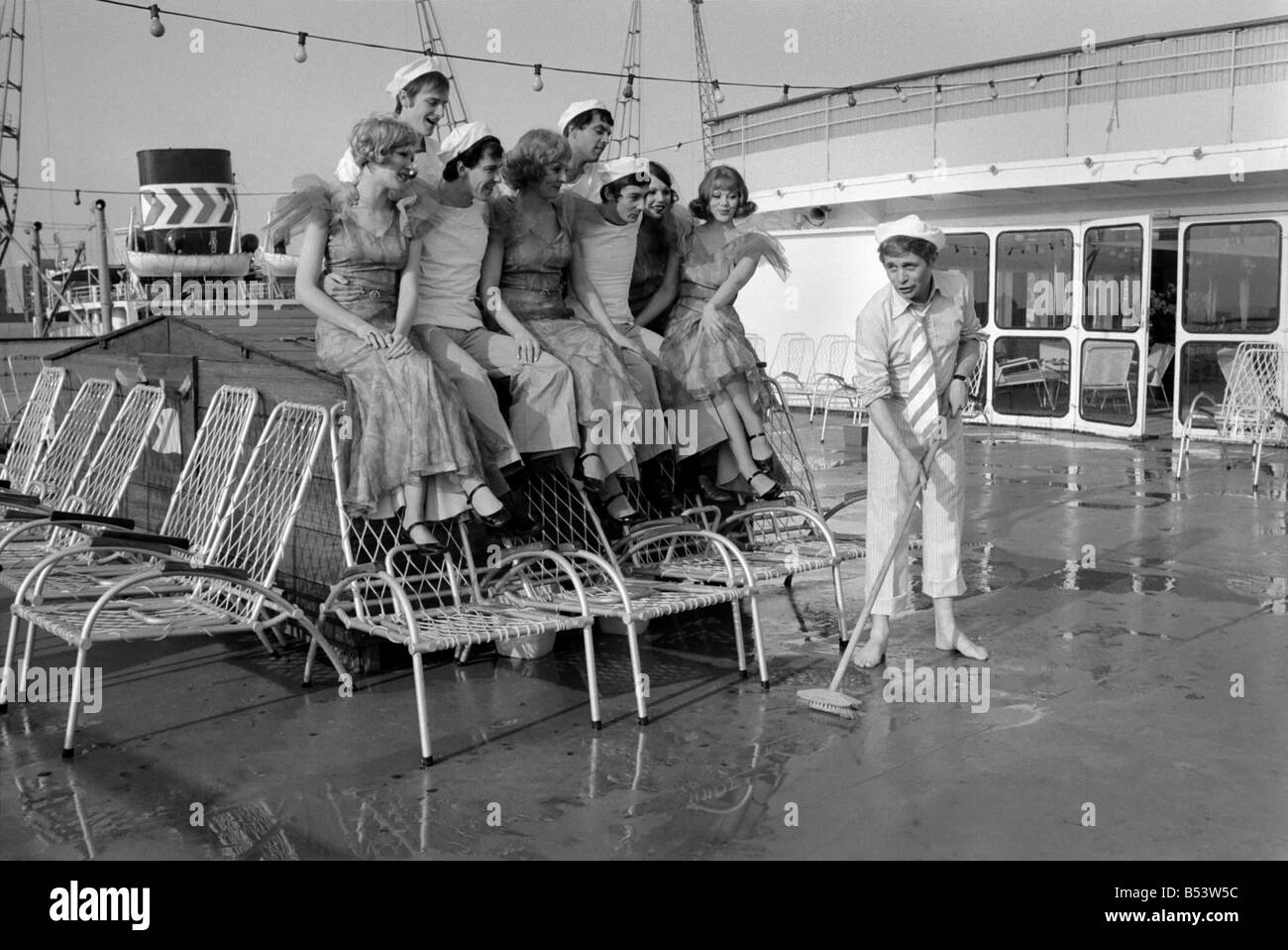 Anything Goes is a new musical comedy that has its preview at the ...