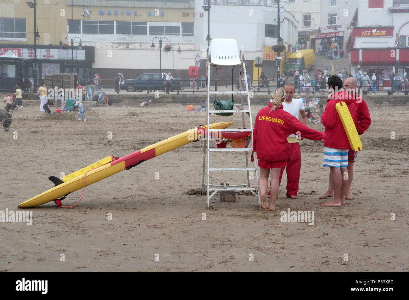 Male lifeguards hi-res stock photography and images - Alamy