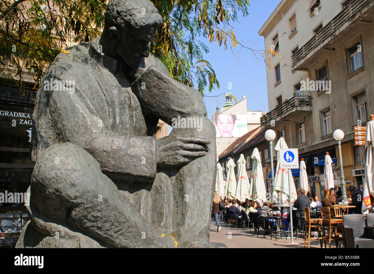 Nikola tesla statue sculpture hi-res stock photography and images - Alamy