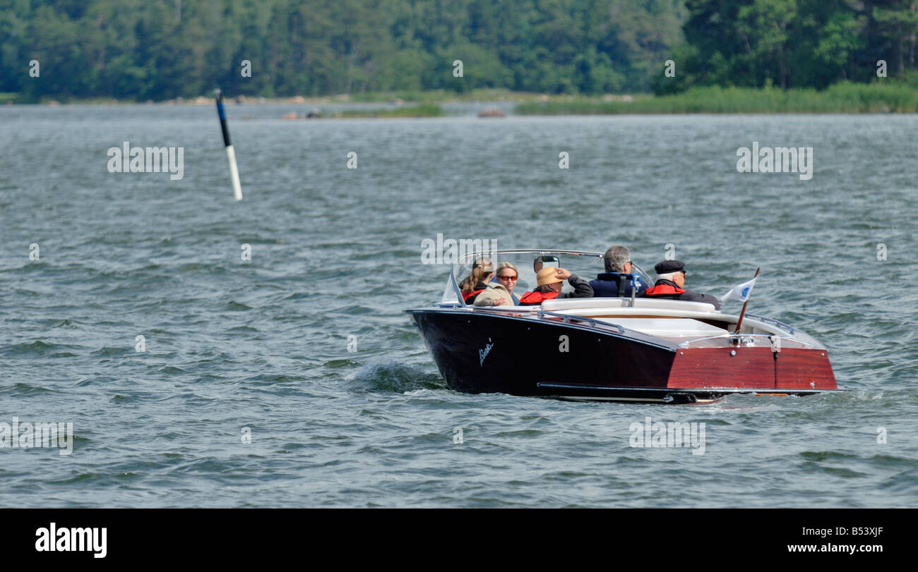 Wooden motor boat hi-res stock photography and images - Alamy