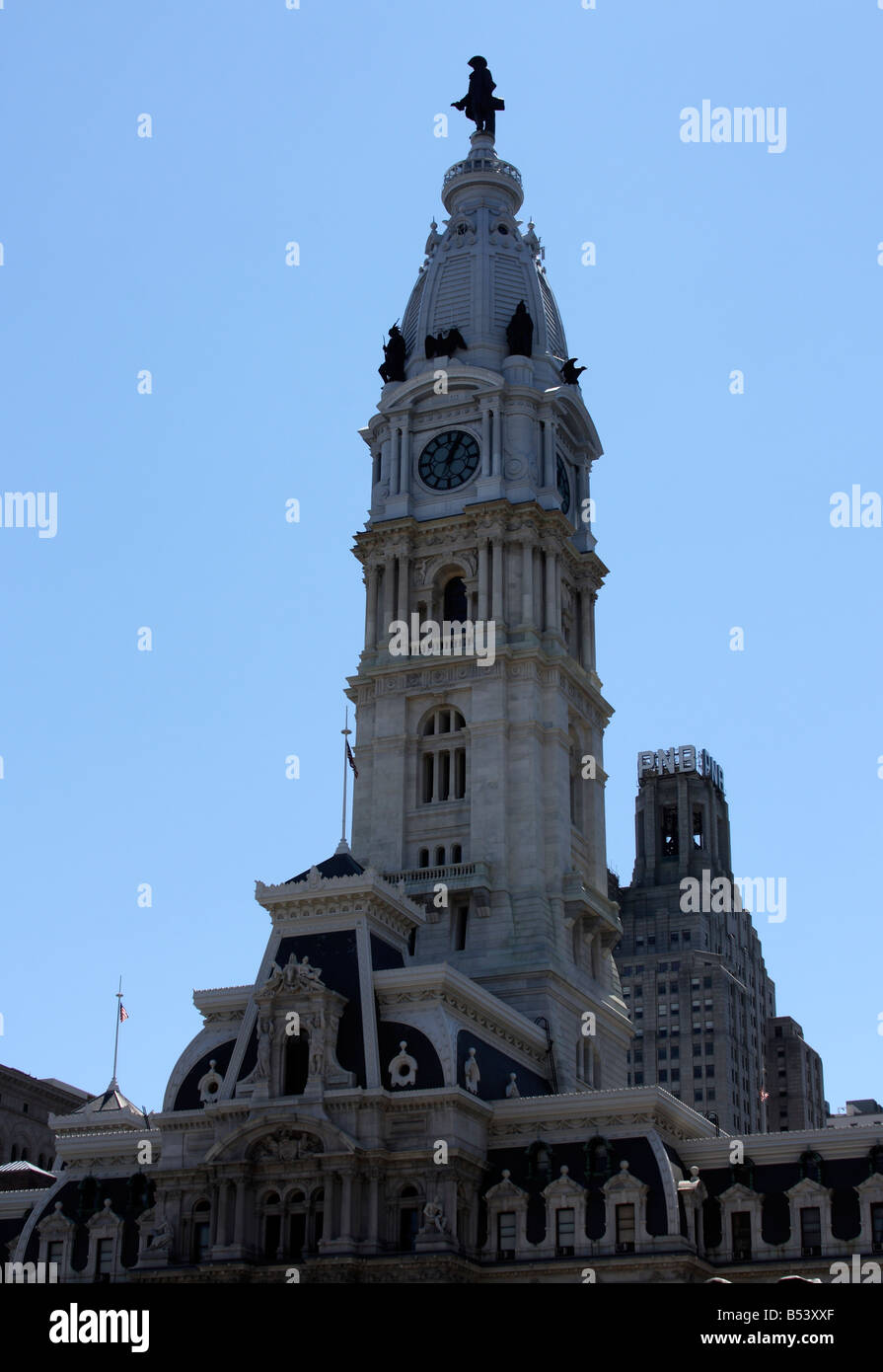William penn statue atop philadelphia city hi-res stock photography and ...