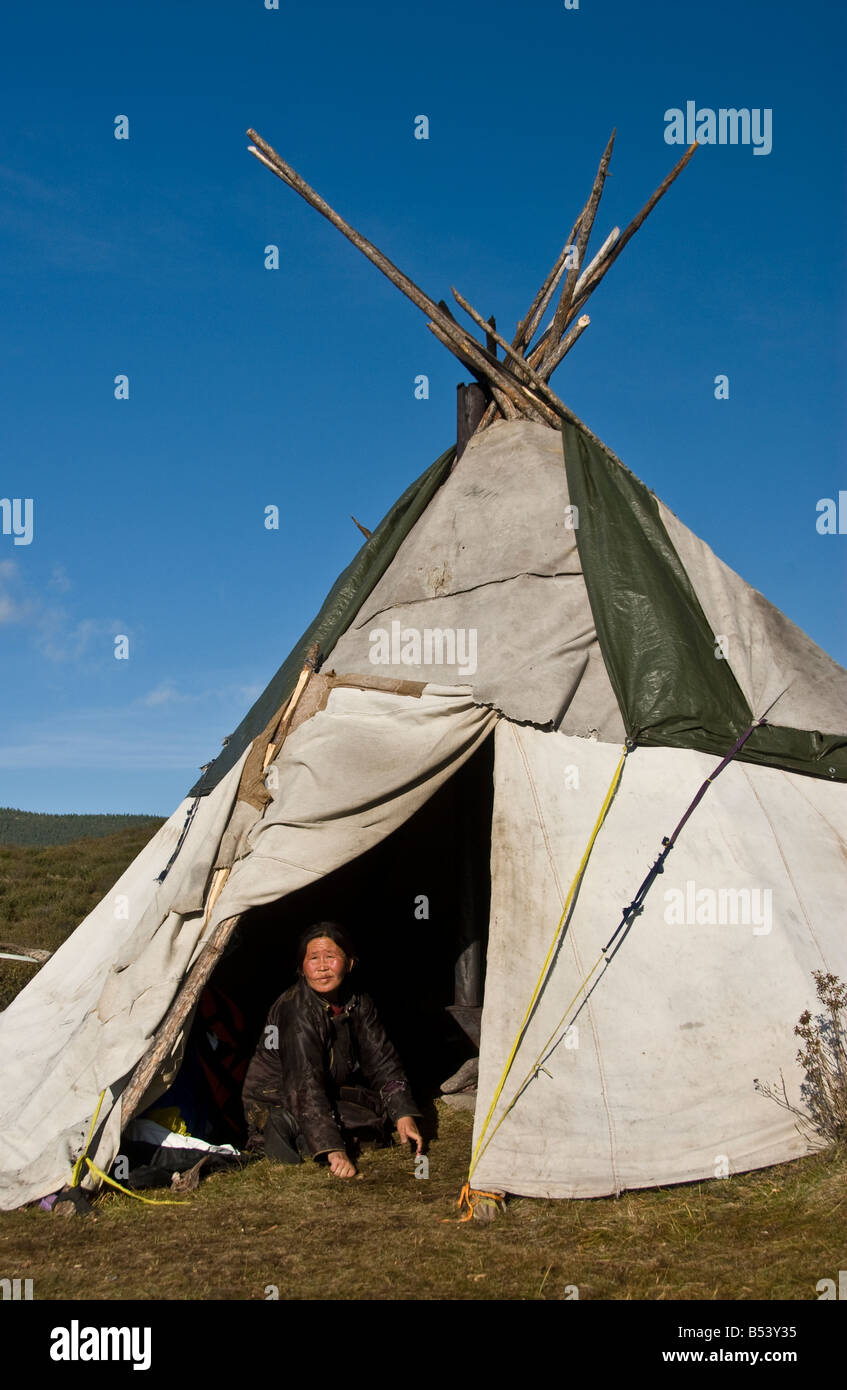 Tsaatan tribe hi-res stock photography and images - Alamy
