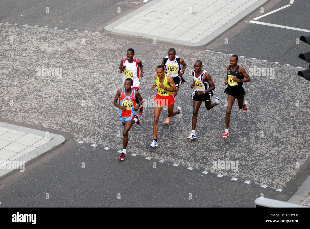 Road street running pack race leader leading hi-res stock photography ...