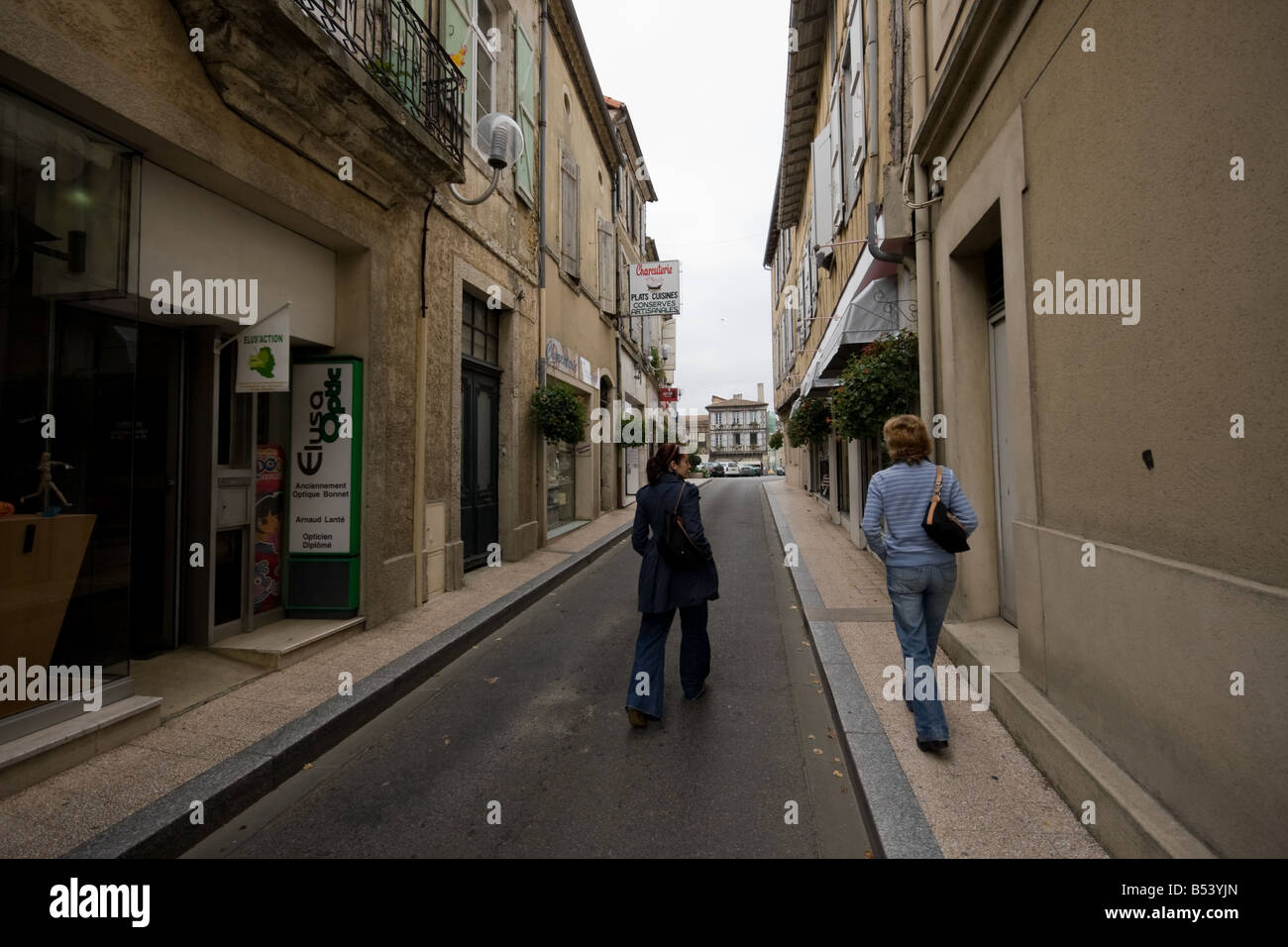 Eauze gers southern france midi pyrénées hi-res stock photography and ...