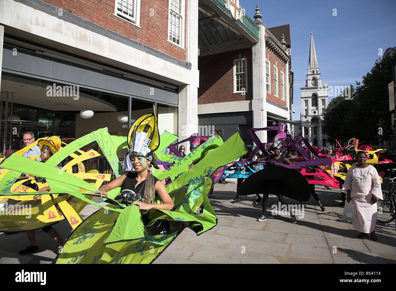Carnival dancers hi-res stock photography and images - Alamy