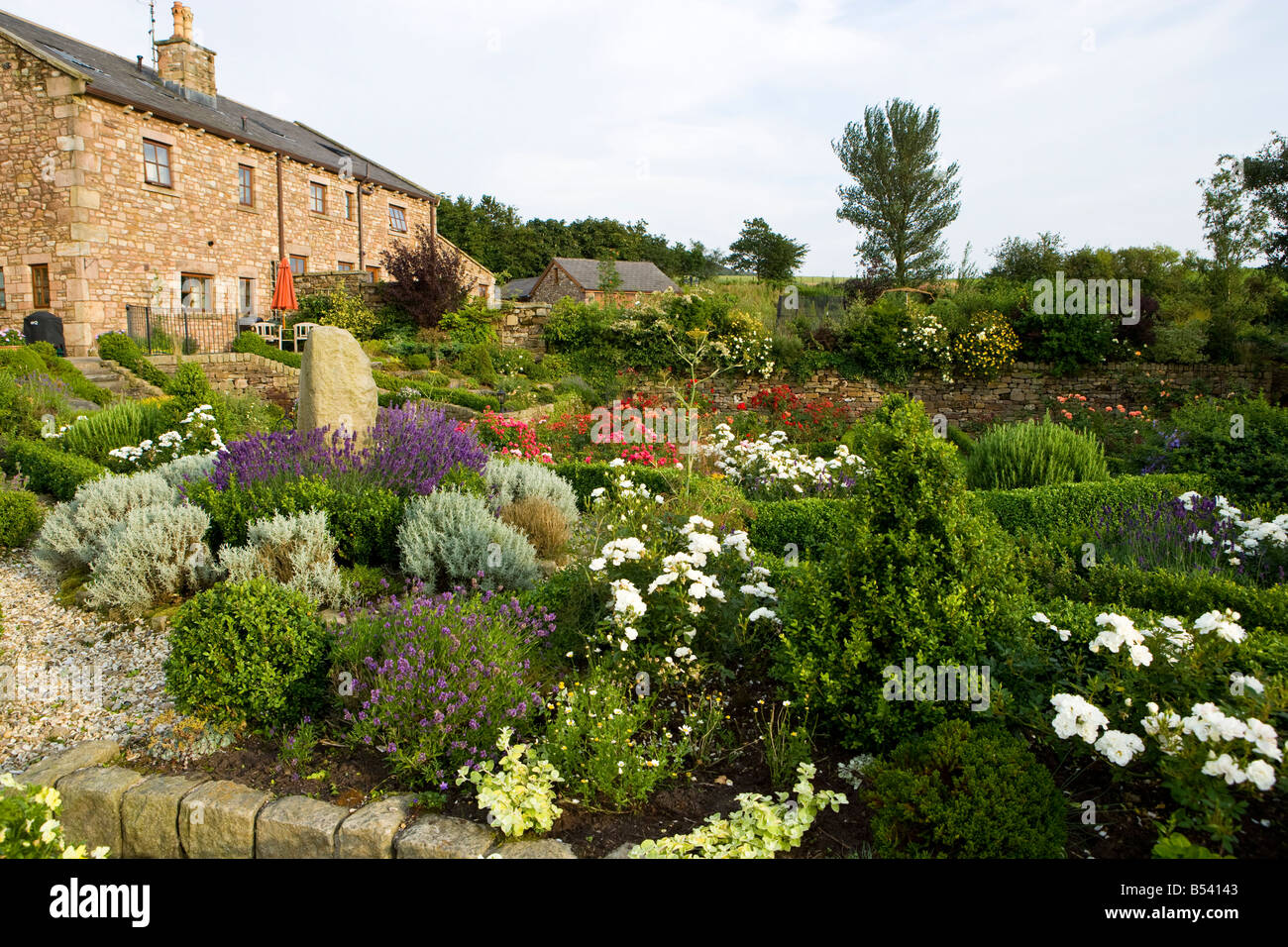 Large garden hi-res stock photography and images - Alamy