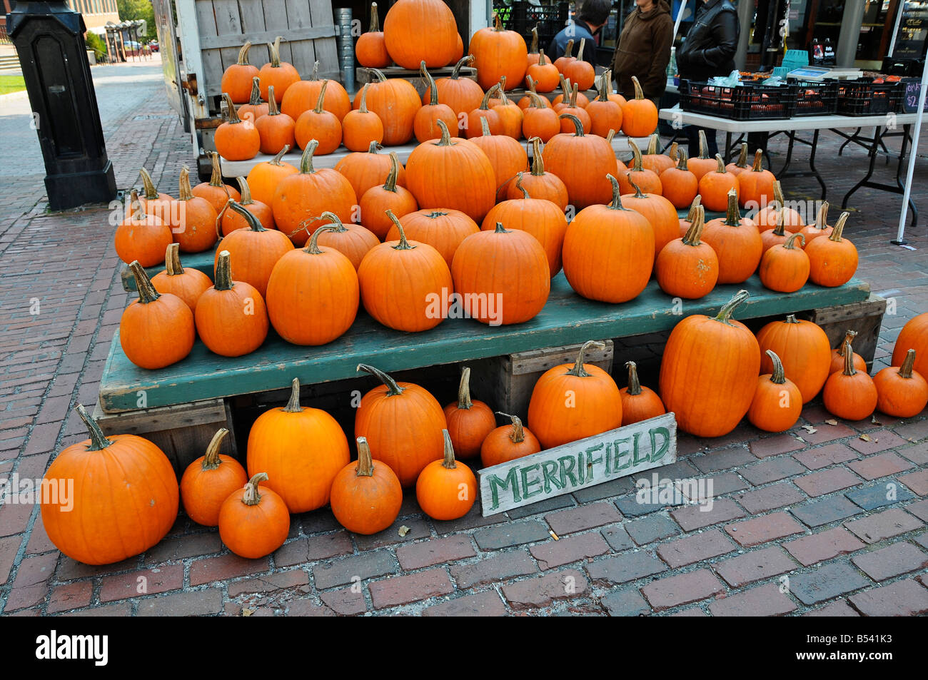Portland farmers market hi-res stock photography and images - Alamy