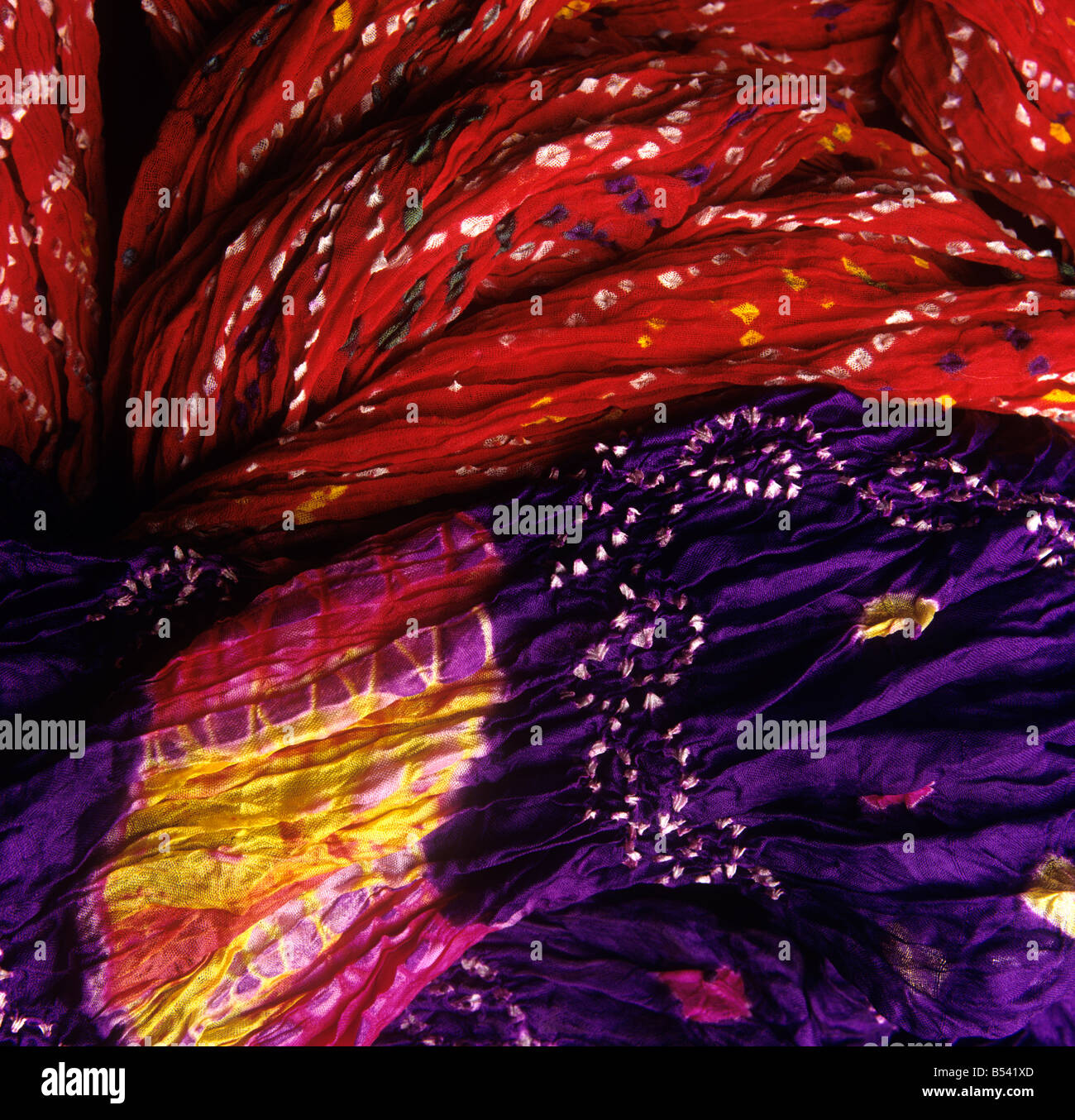 Indian crafts Tie dyed muslin turban and silk scarf from Rajasthan ...