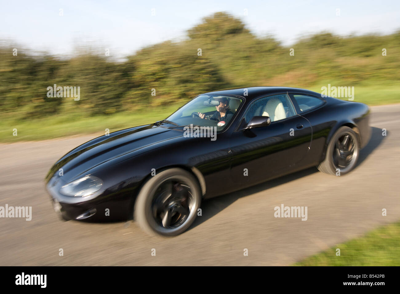 Jaguar xk8 car hi-res stock photography and images - Alamy