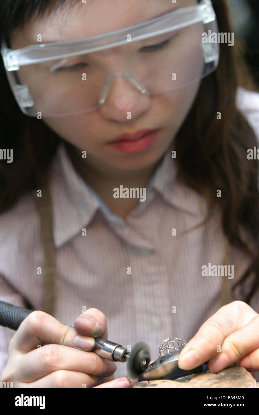 Kent Institute of Art Design, BA hons Silversmith Goldsmith and ...