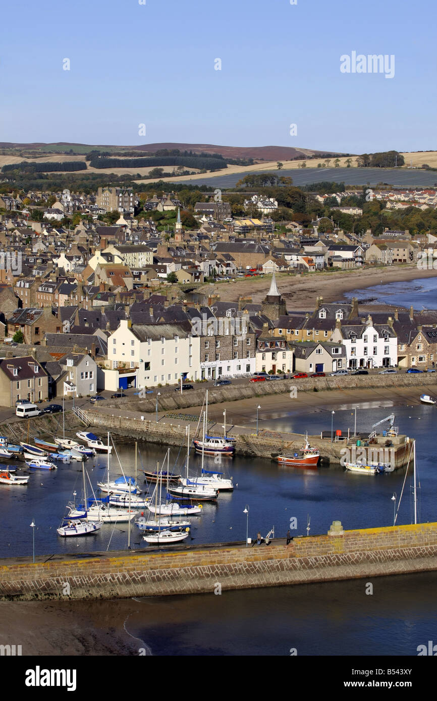 Daytime view of the former fishing harbour and town of Stonehaven in ...
