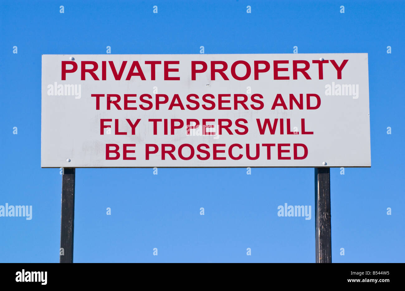 PRIVATE PROPERTY sign on land UK Stock Photo - Alamy