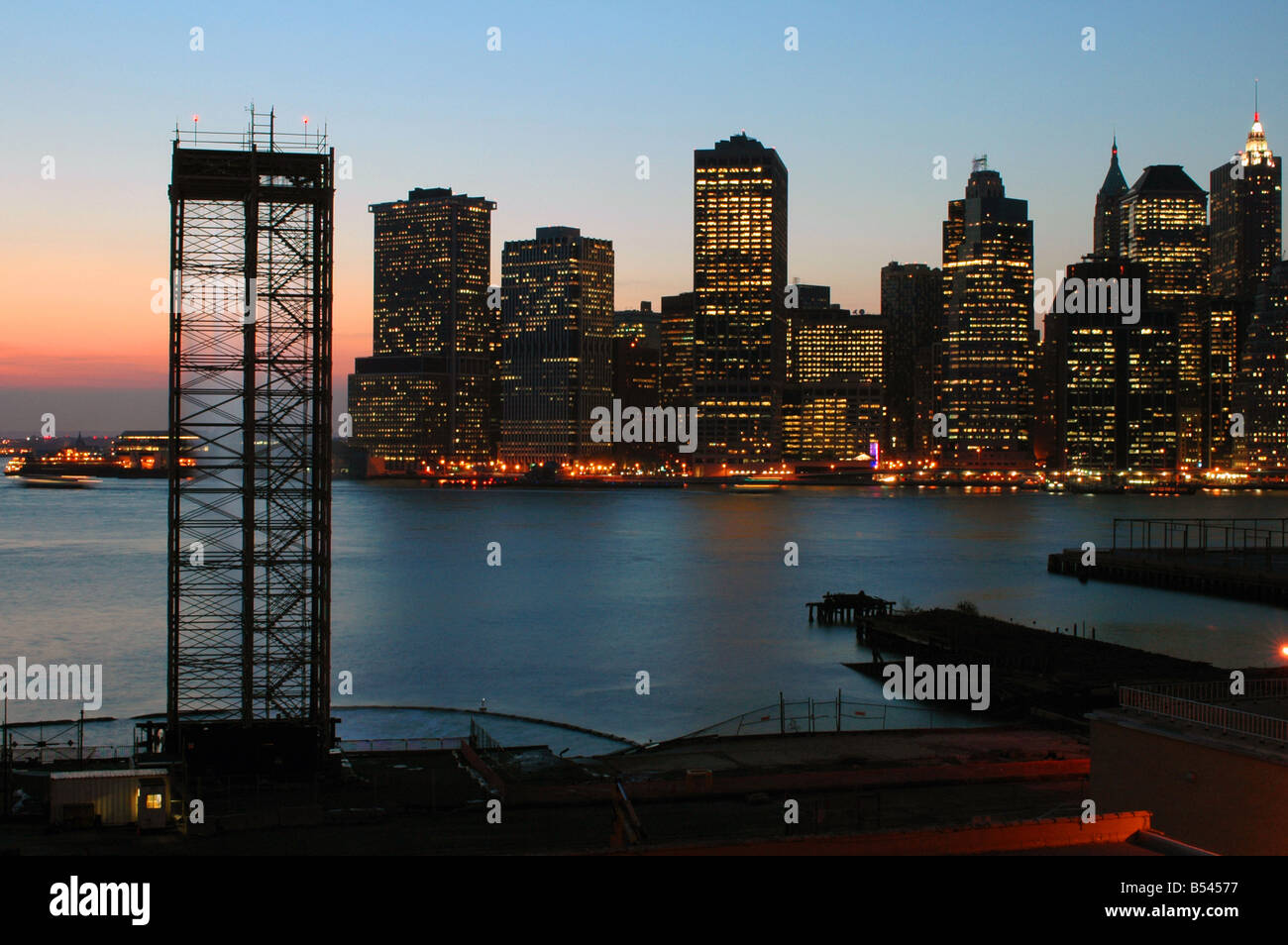 Olafur Eliasson public art waterfall in East River Manhattan ...