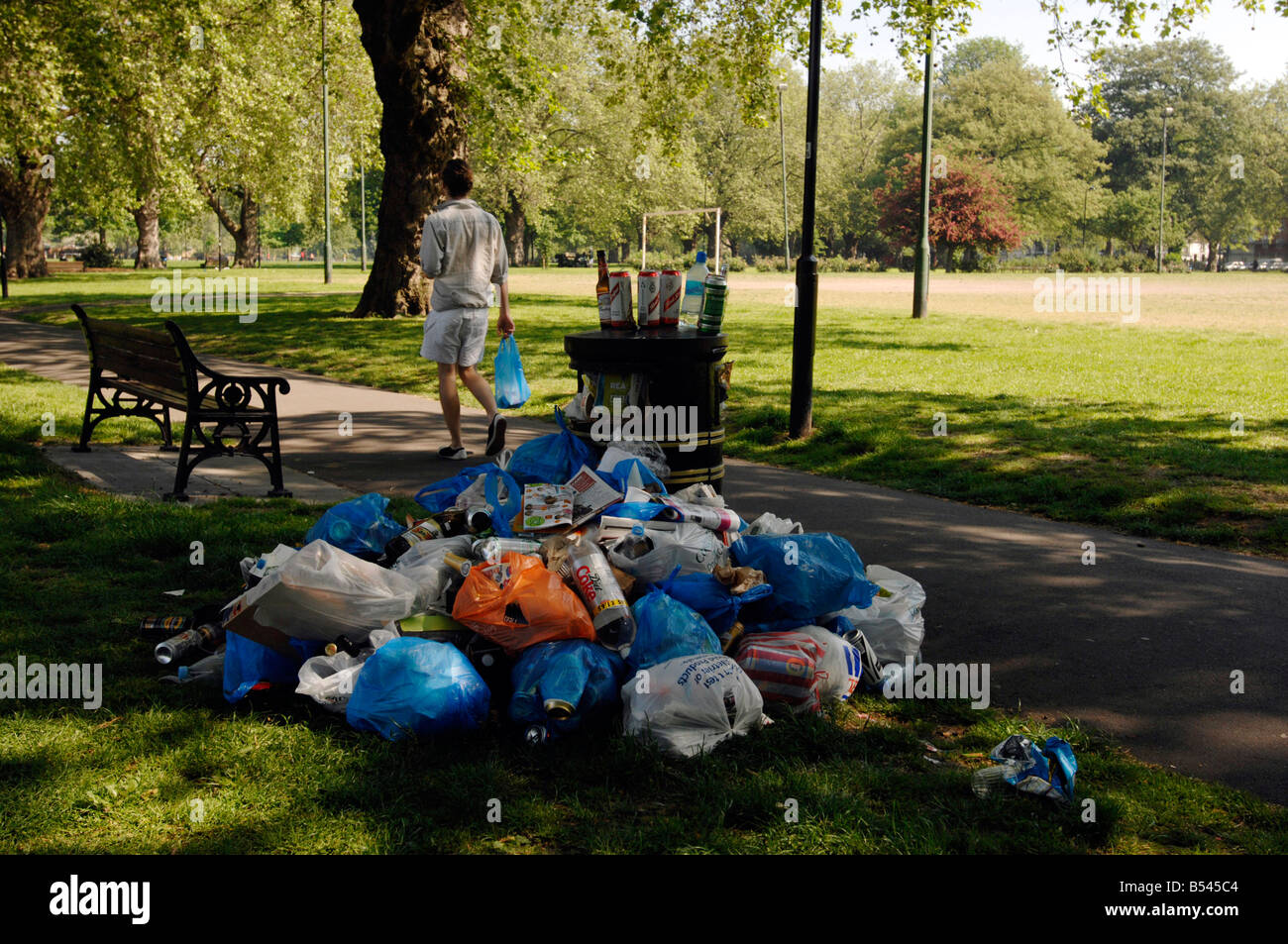 Litter park hi-res stock photography and images - Alamy