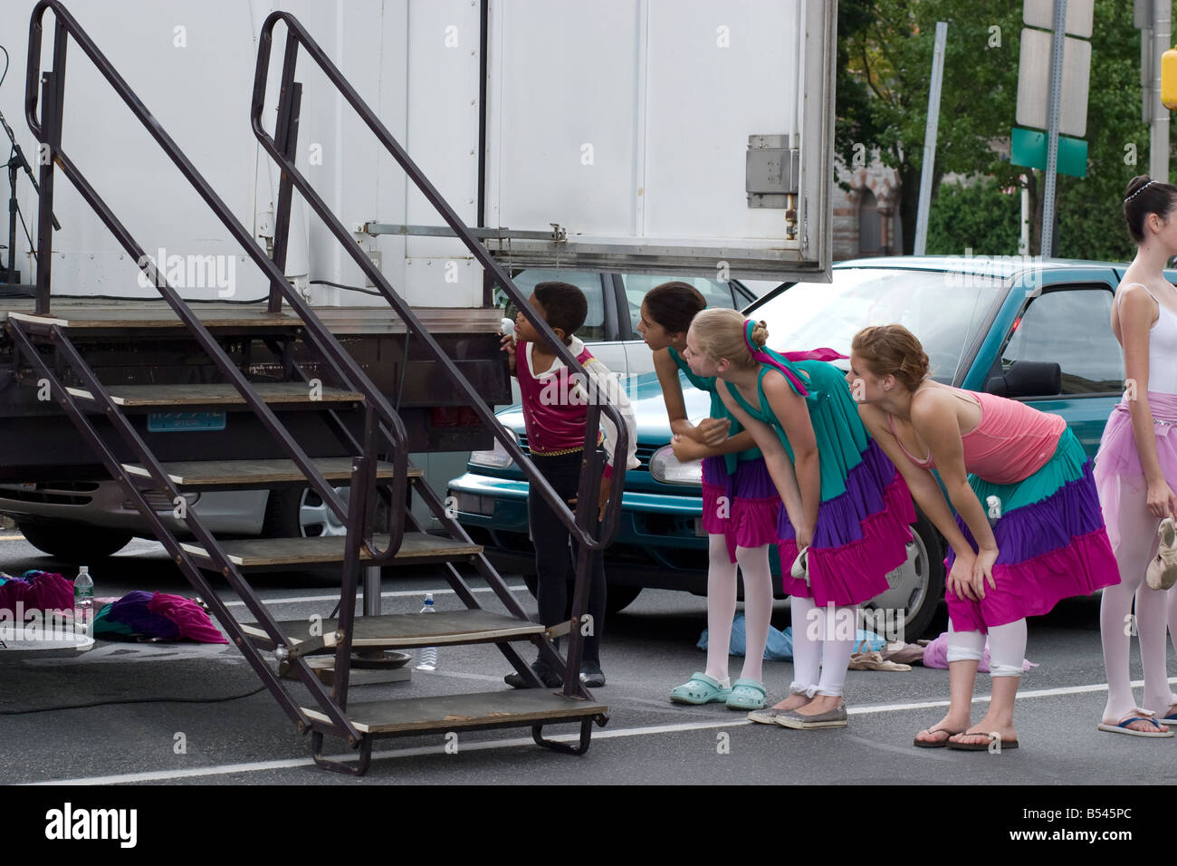 Children preform stage hi-res stock photography and images - Alamy