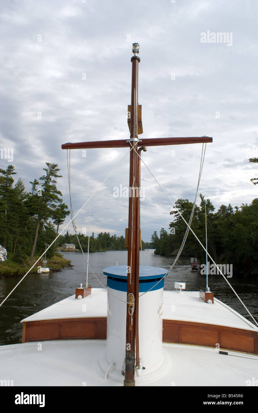 Gap lake hi-res stock photography and images - Alamy