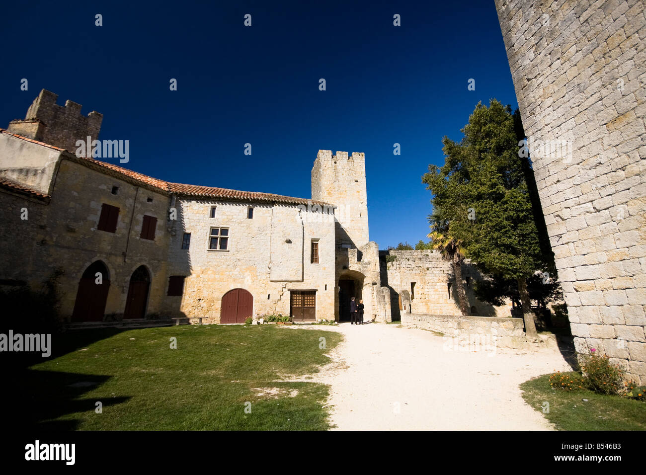 Larressingle Fortified village - Gers Southern France Stock Photo - Alamy