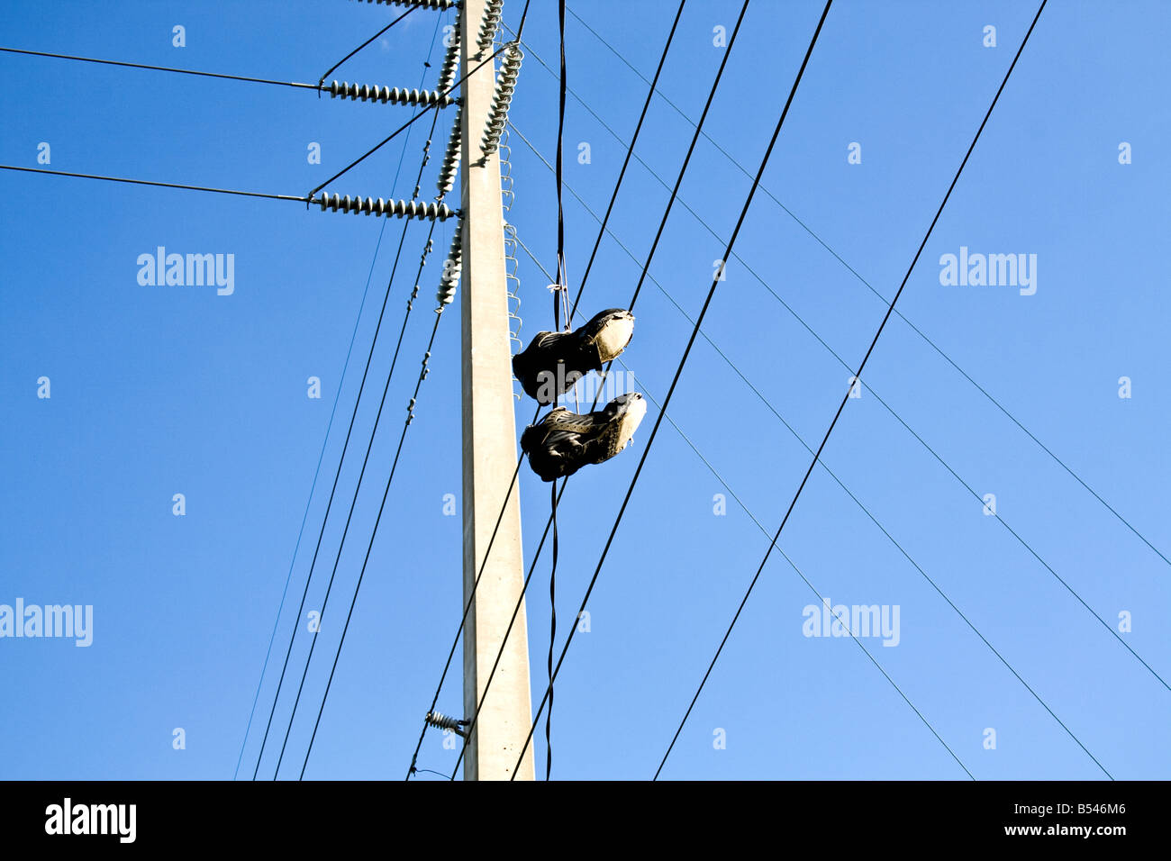 Powerline wires hi-res stock photography and images - Alamy