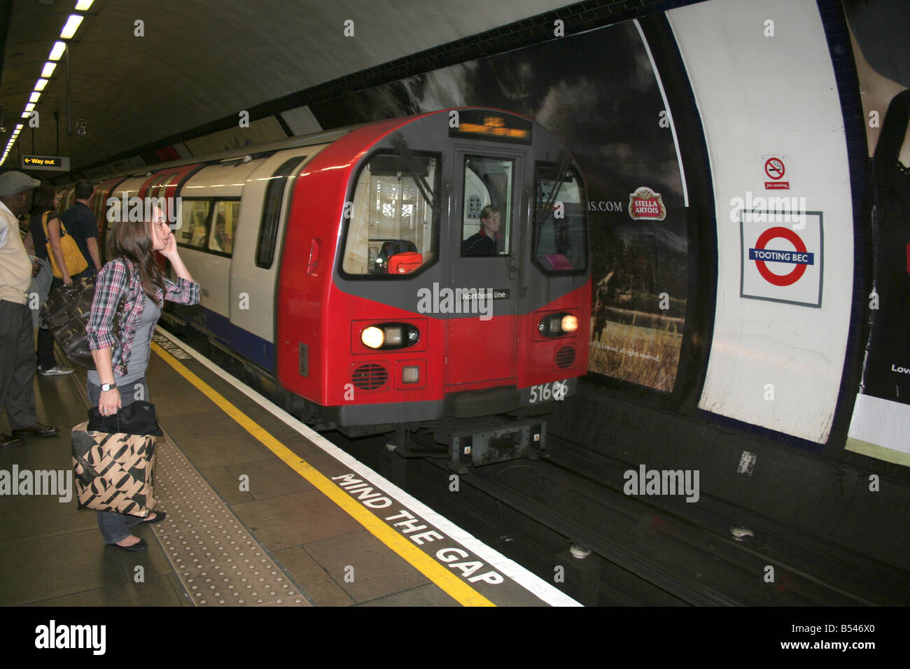 Tooting train station hi-res stock photography and images - Alamy