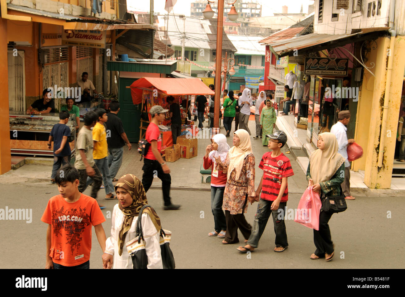 Indonesia street scene hi-res stock photography and images - Alamy