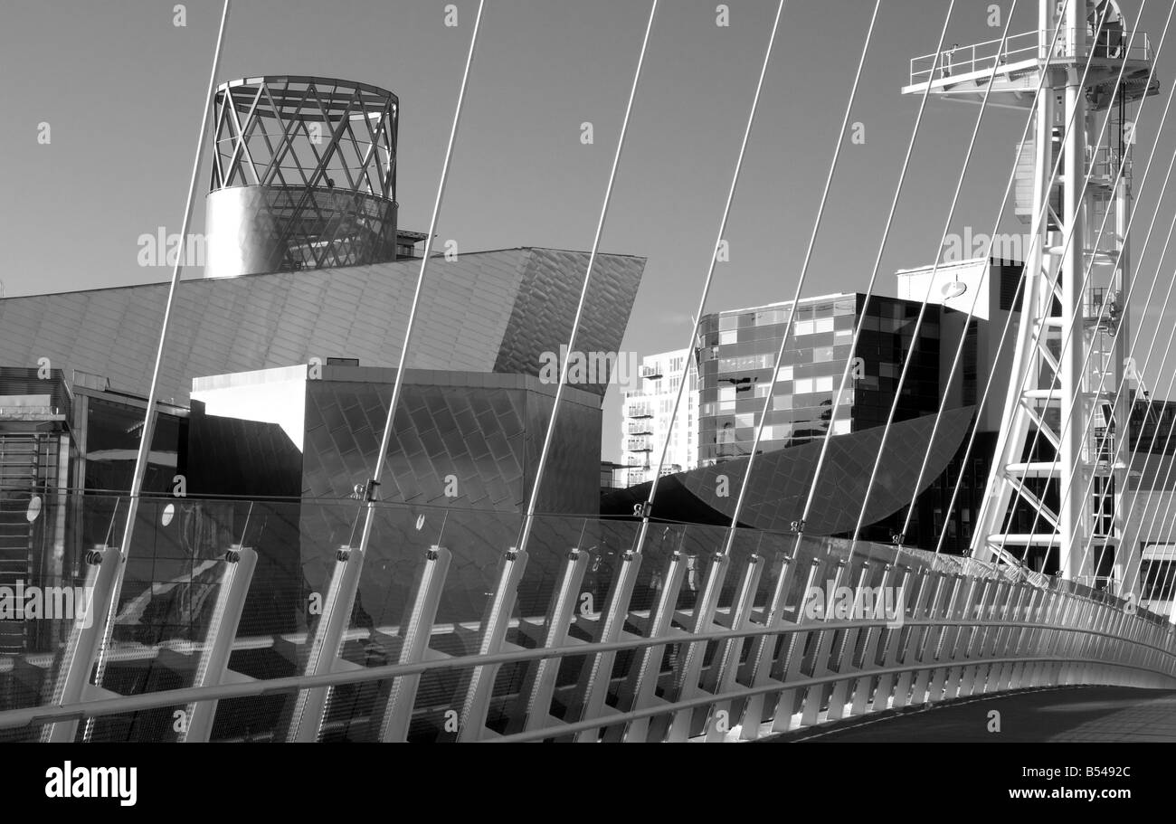 lowry bridge and theatre in black and white Stock Photo - Alamy