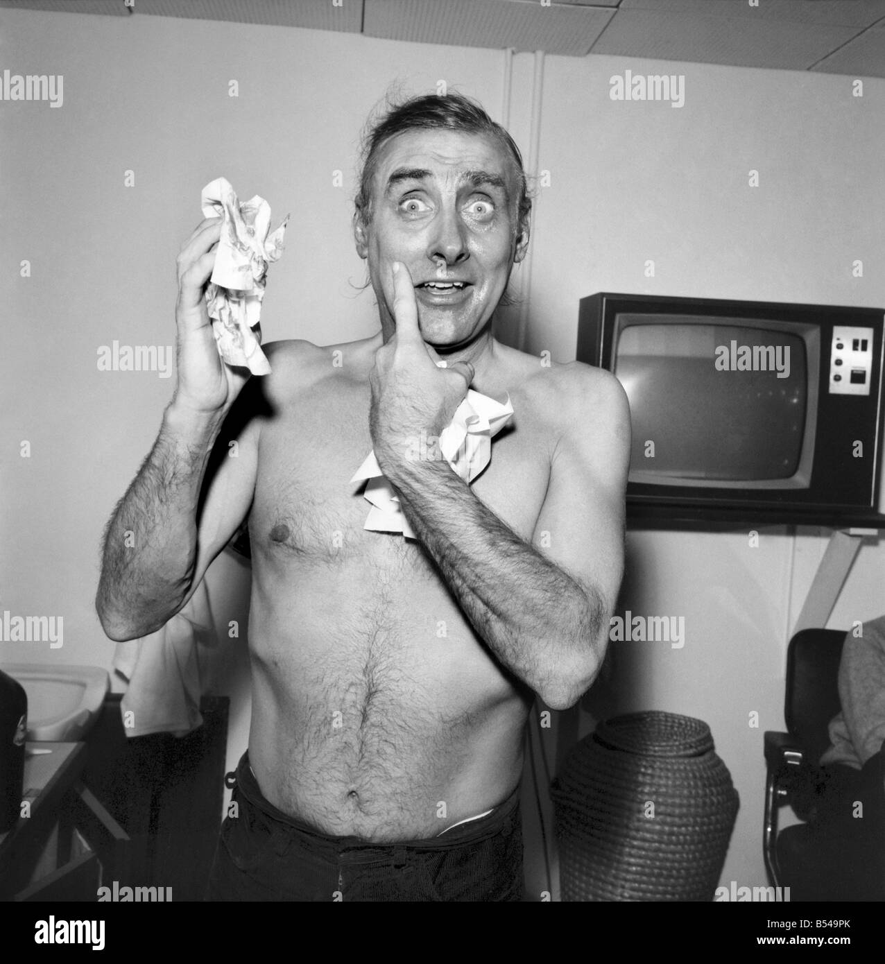 Shaving making Black and White Stock Photos & Images - Alamy