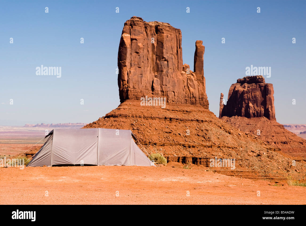 tent camping in Monument Valley Stock Photo - Alamy
