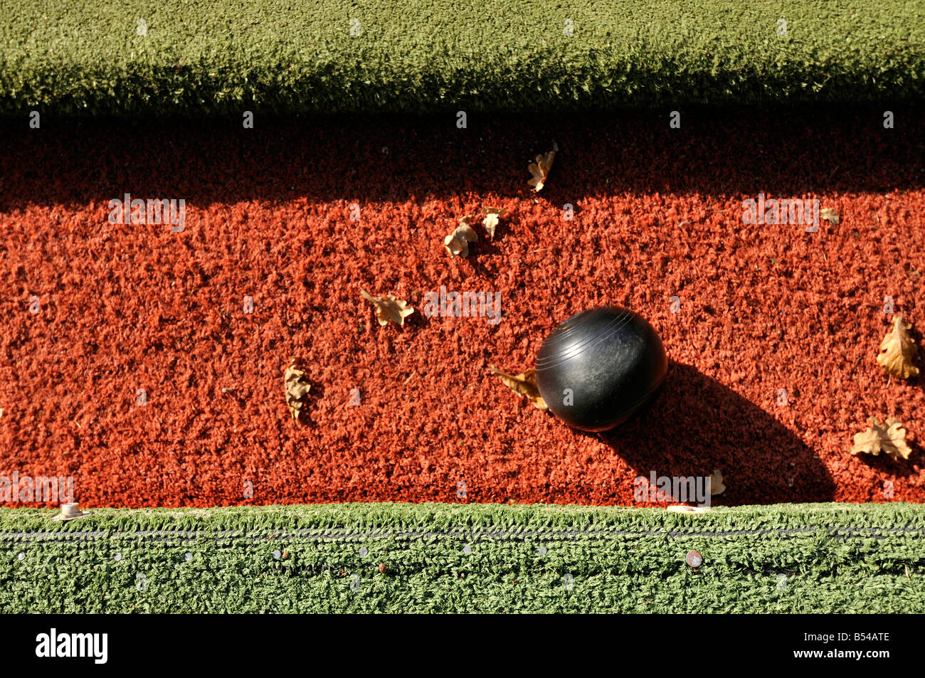 Gutter ball hi-res stock photography and images - Alamy
