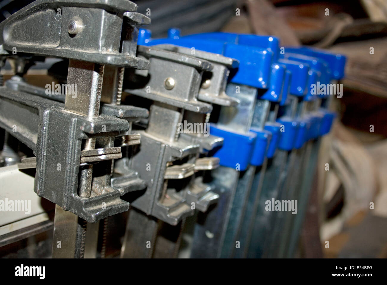 Cramped work space hi-res stock photography and images - Alamy