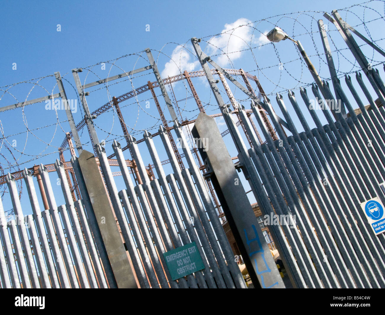 UK Gas works along the Regent s Canal London Photo Julio Etchart Stock ...