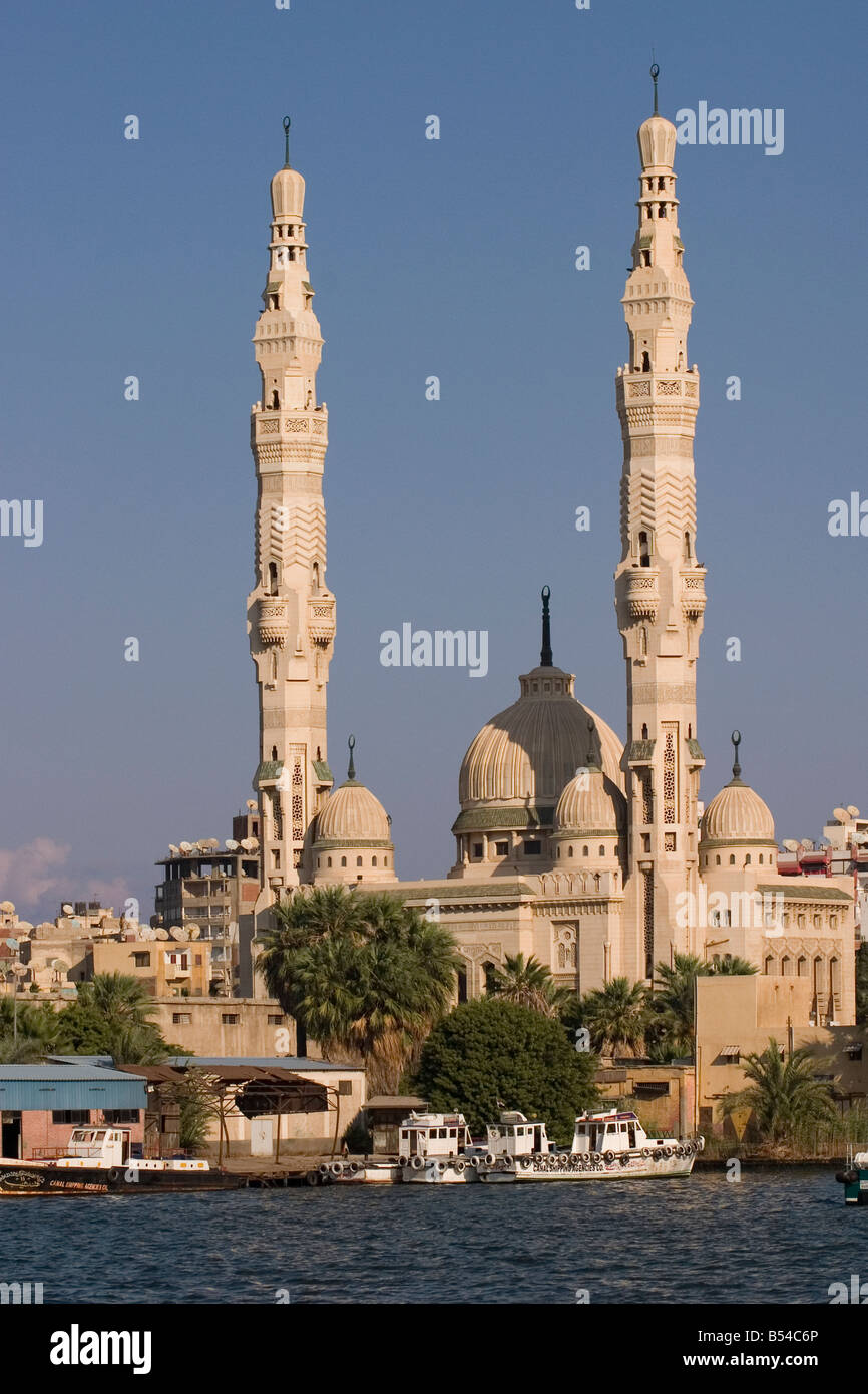 Egypt Port Said Port Fuad mosque from Suez canal Stock Photo - Alamy