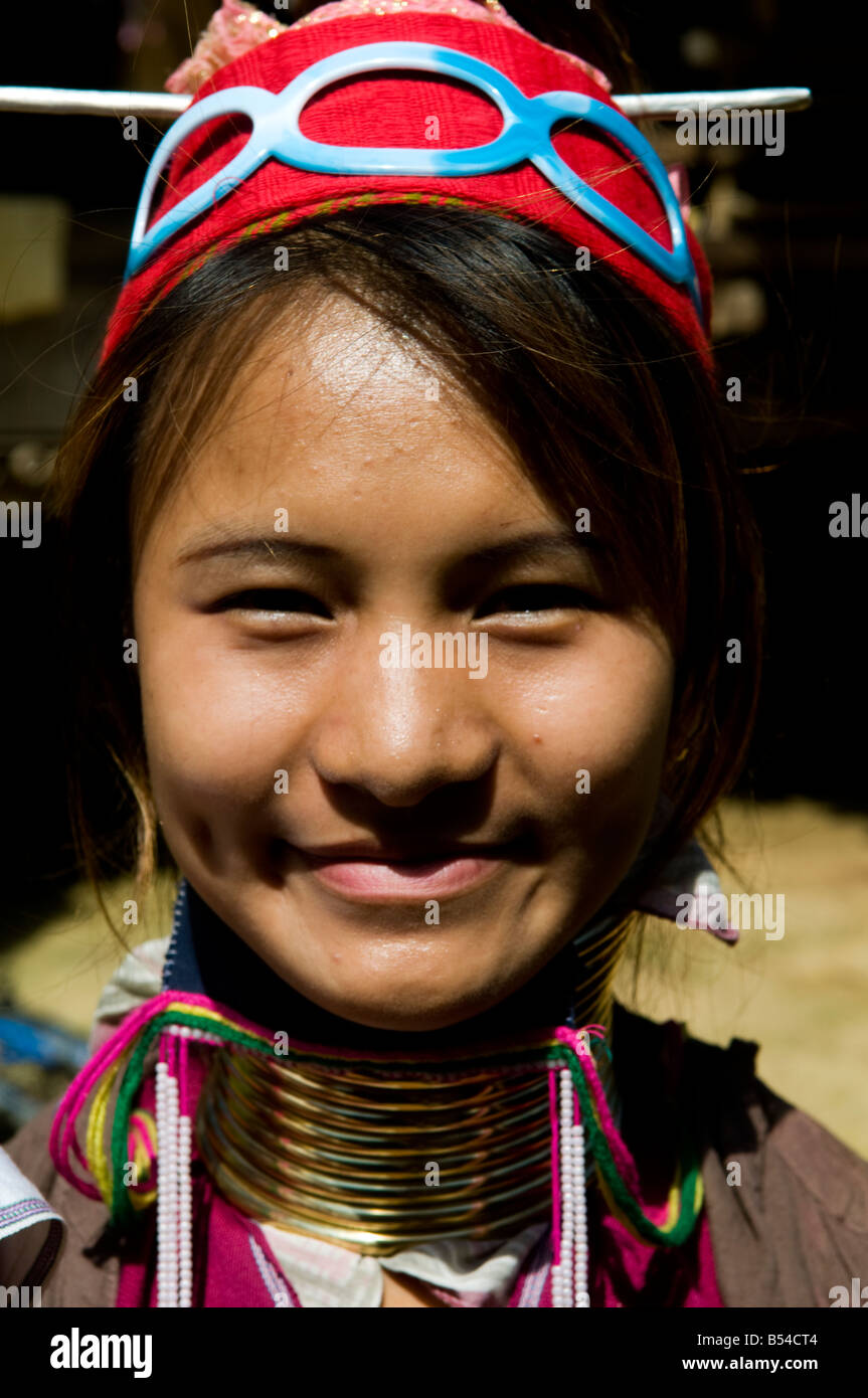 Portrait of a Padong long neck woman Stock Photo - Alamy