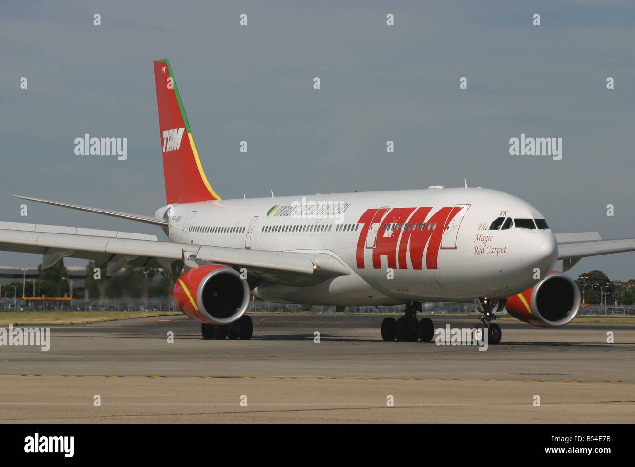 Tam airlines hi-res stock photography and images - Alamy