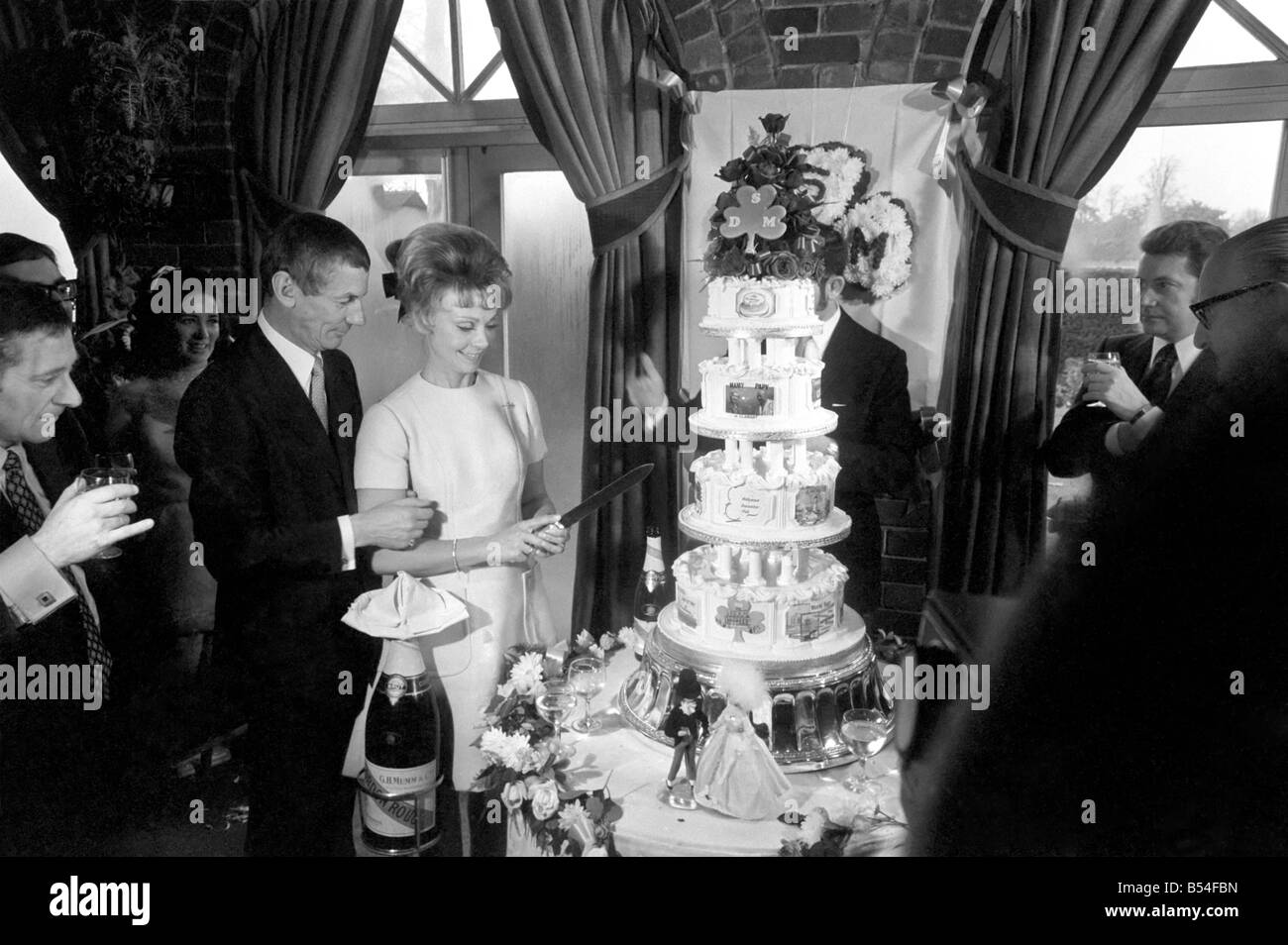 Film (French) actress Danny Robin married agent Michael Sullivan at 11. ...