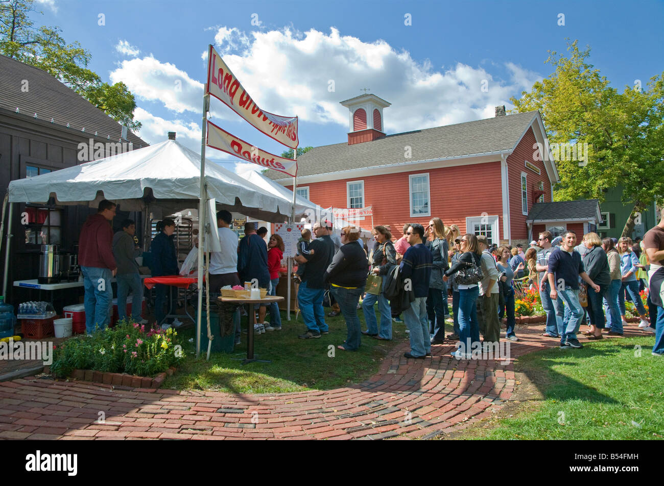 Apple Festival Doughnut Line Stock Photo - Alamy