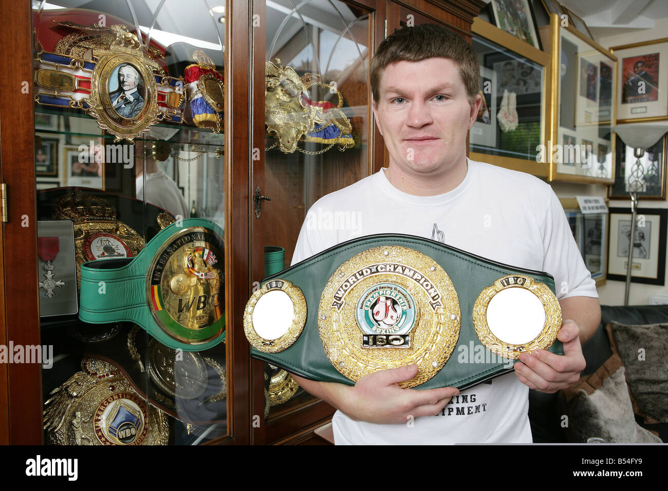 World Champion boxer Ricky Hatton at home in Hyde 17th August 2007 with ...