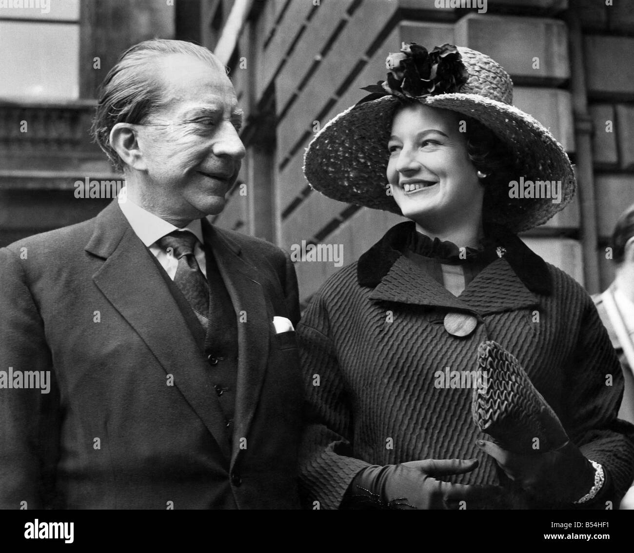 Paul Getty and Miss Robina Lund. May 1962 P011170 Stock Photo - Alamy