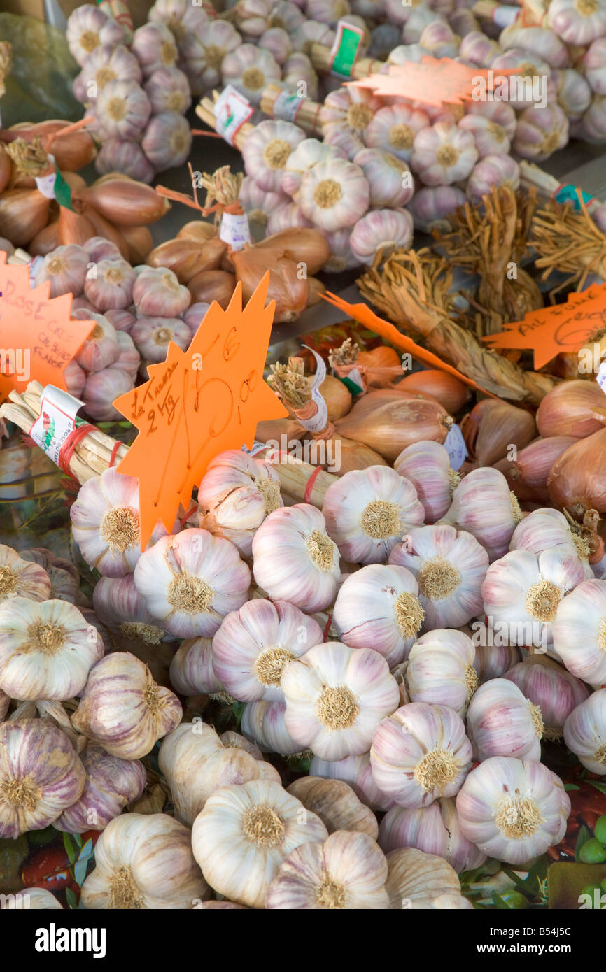 French farmers market hi-res stock photography and images - Alamy