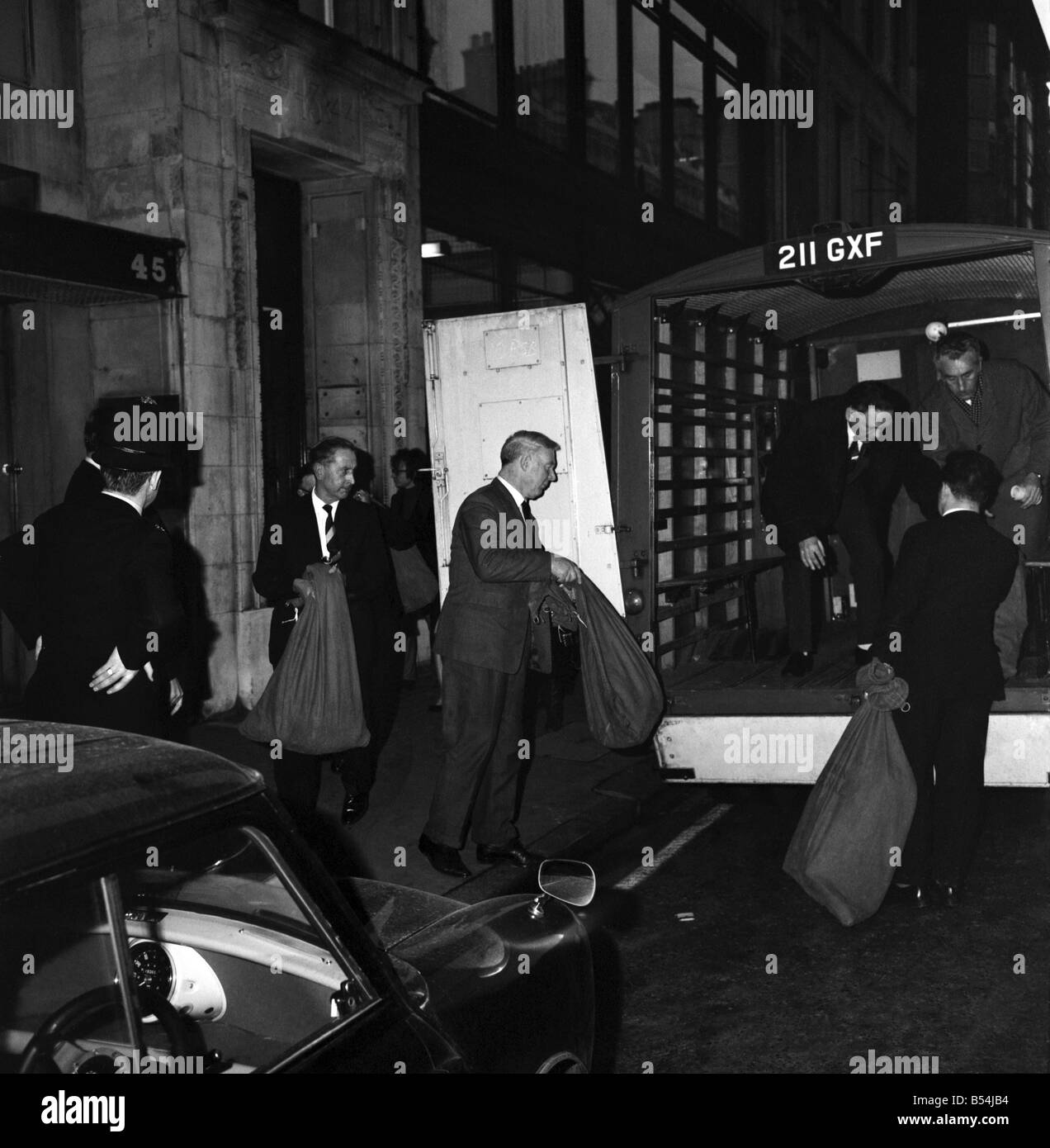 Post office ready hi-res stock photography and images - Alamy