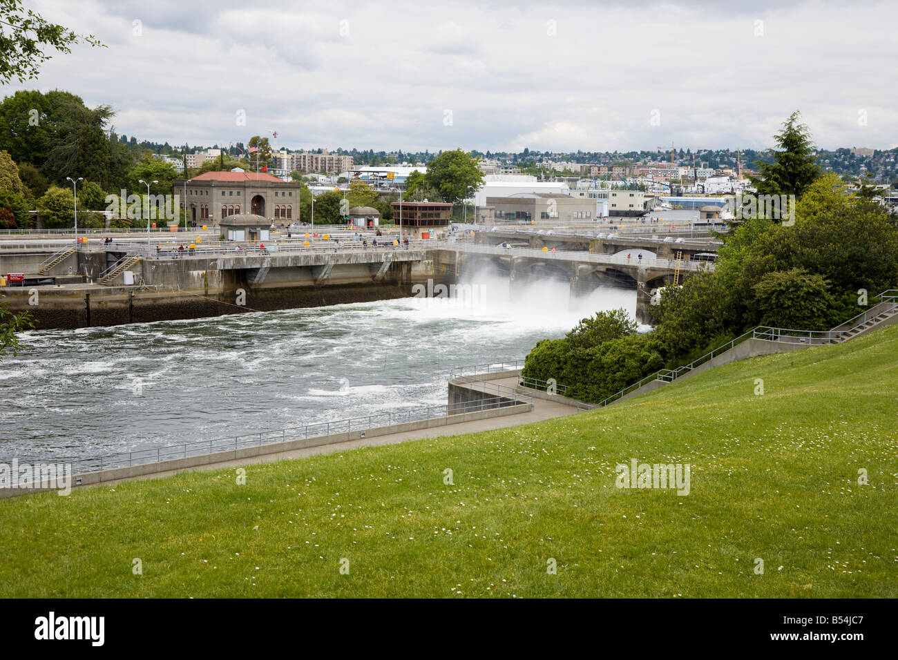 Ballard locks seattle hi-res stock photography and images - Alamy