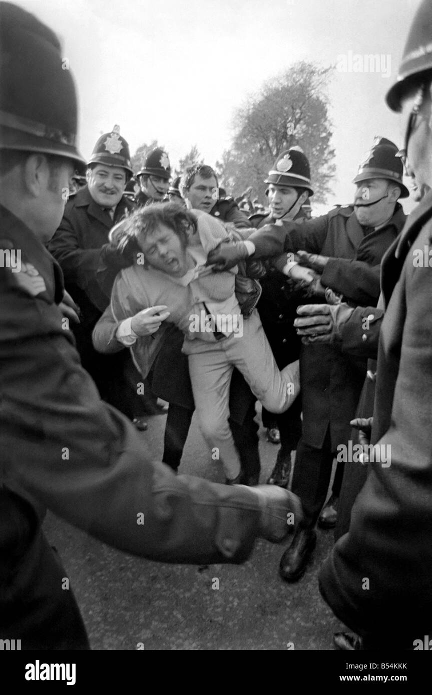 Racial fighting hi-res stock photography and images - Alamy