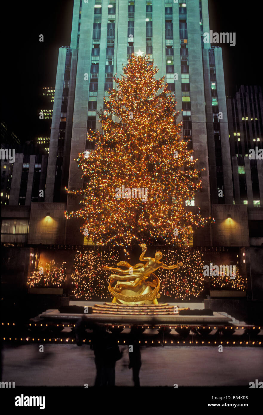 Prometheus statue Rockefeller center New York Stock Photo - Alamy
