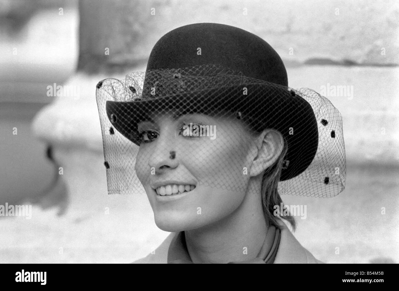 Edward Mann brings back the star system in his spring '70 collection of ...