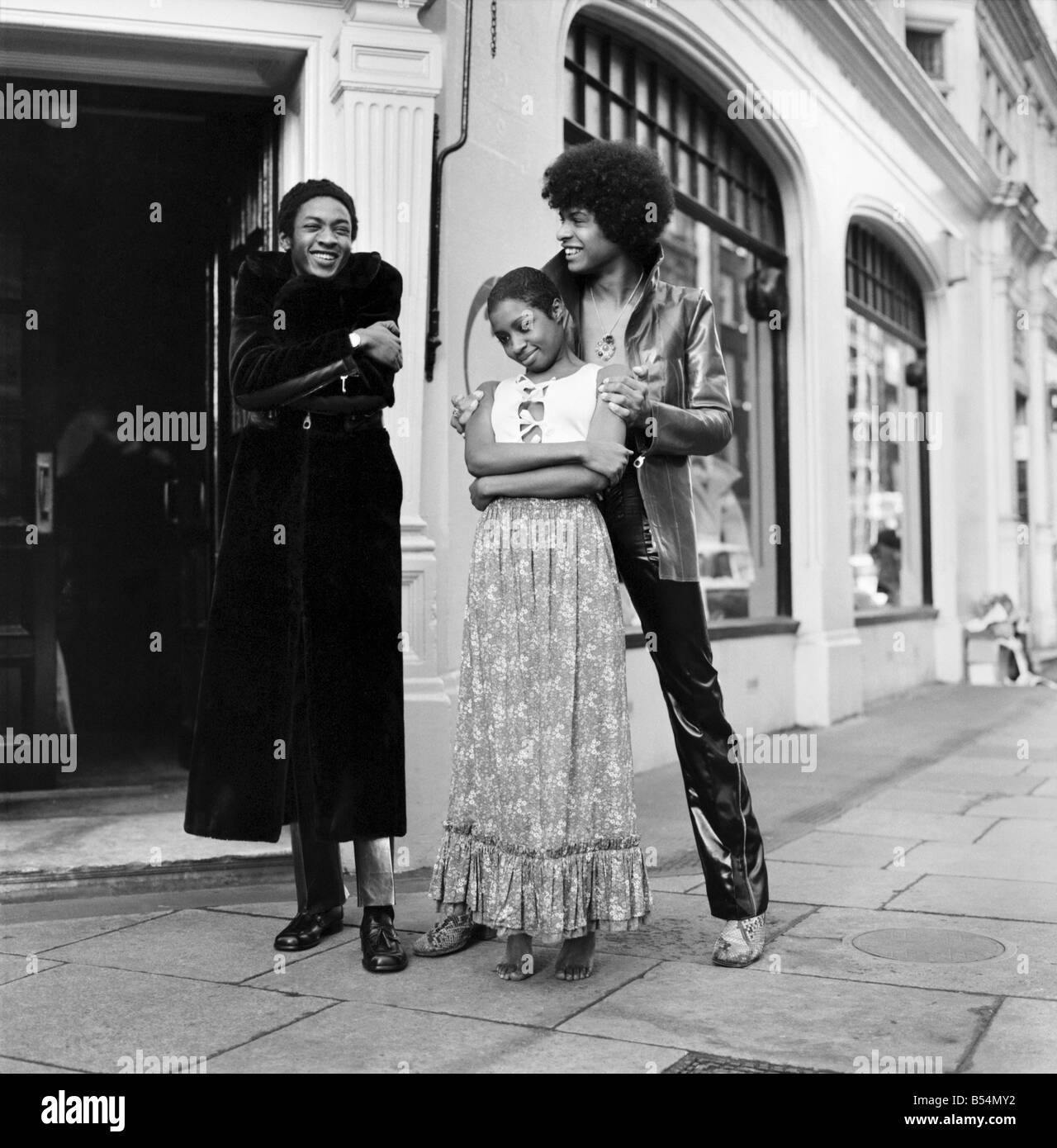 Fashion 1960s Teenagers Stock Photos & Fashion 1960s Teenagers Stock ...