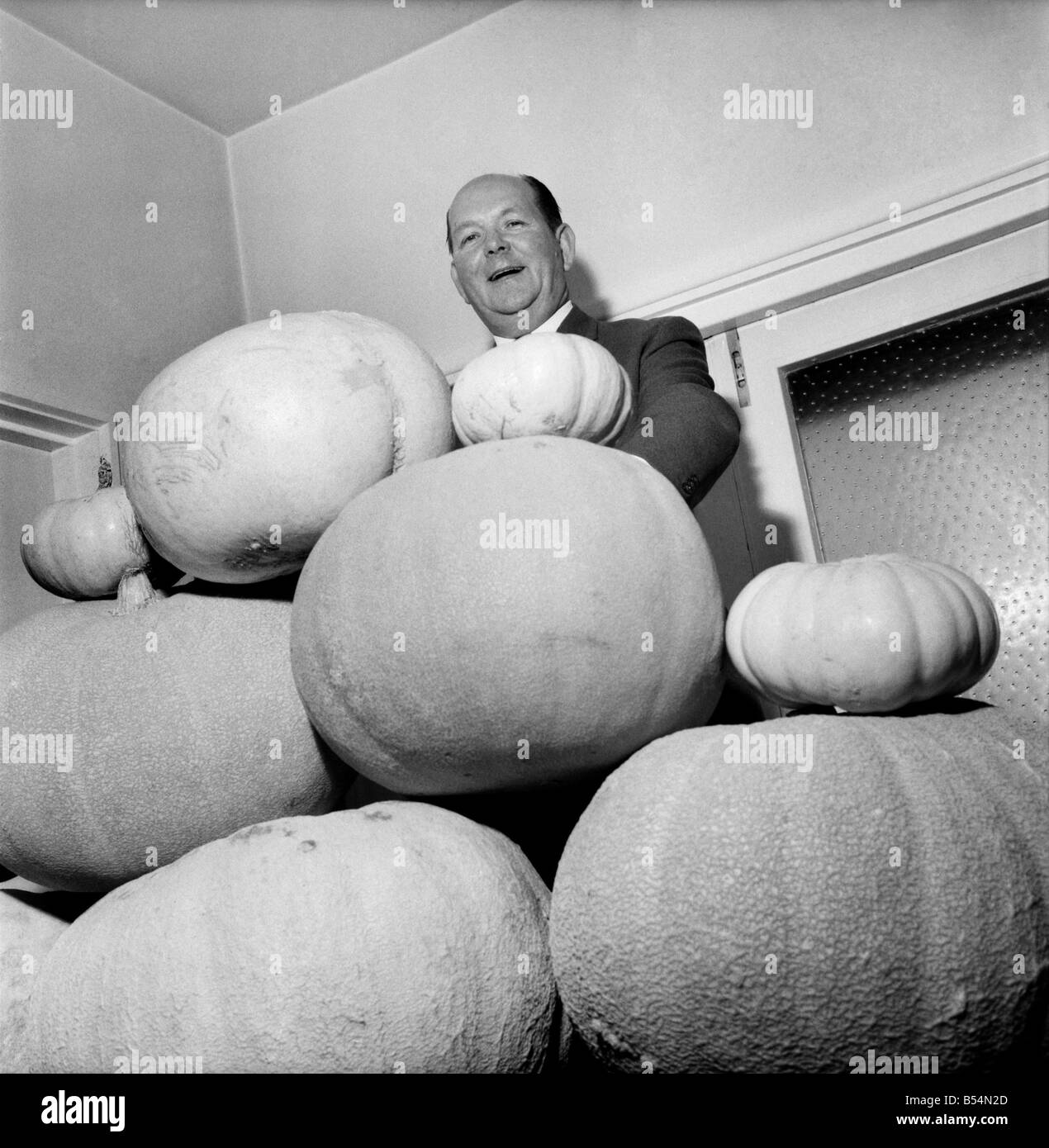 Charlie roberts hi-res stock photography and images - Alamy