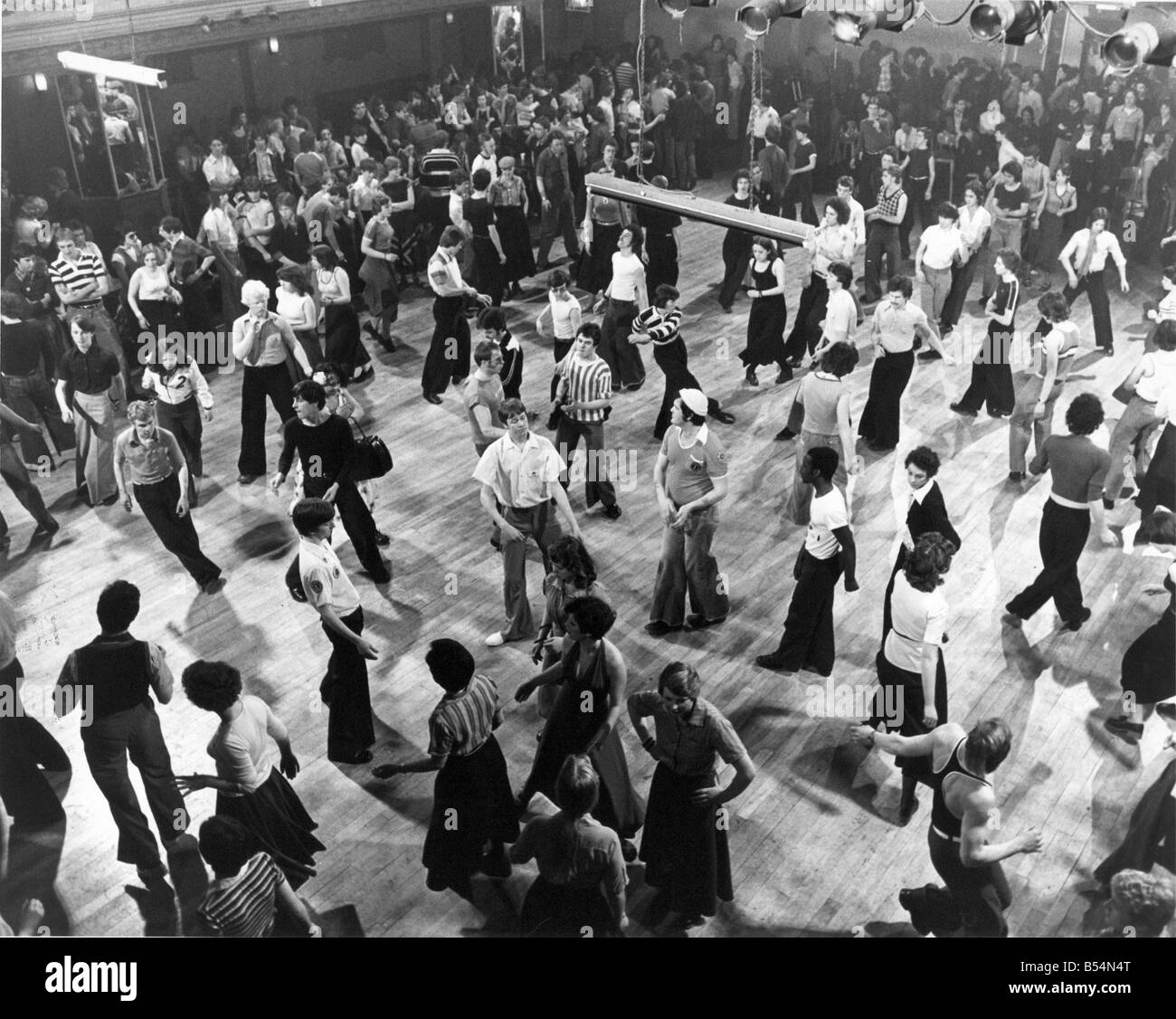 Teenagers group clothing Black and White Stock Photos & Images - Alamy